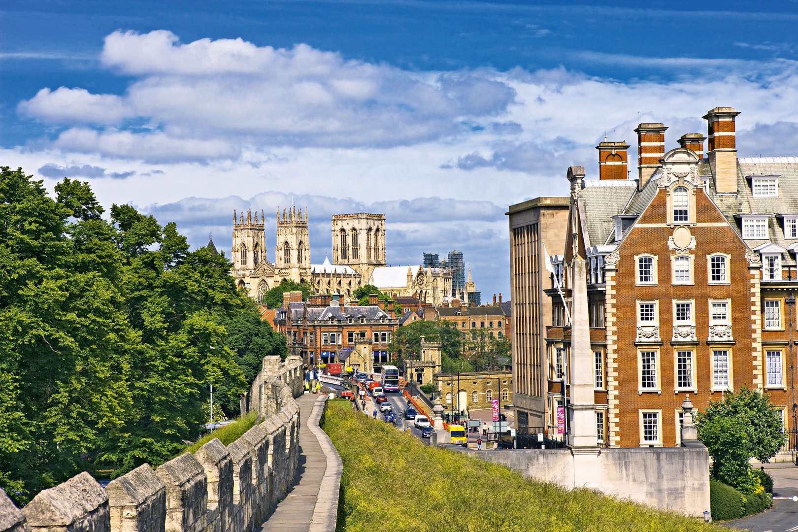 Najlepša srednjeveška mesta z obzidjem v Evropi - Aktivni.si