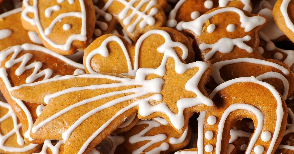 Izbrskali smo recept za najbolj ENOSTAVNE BOŽIČNE PIŠKOTE. Preverite ...