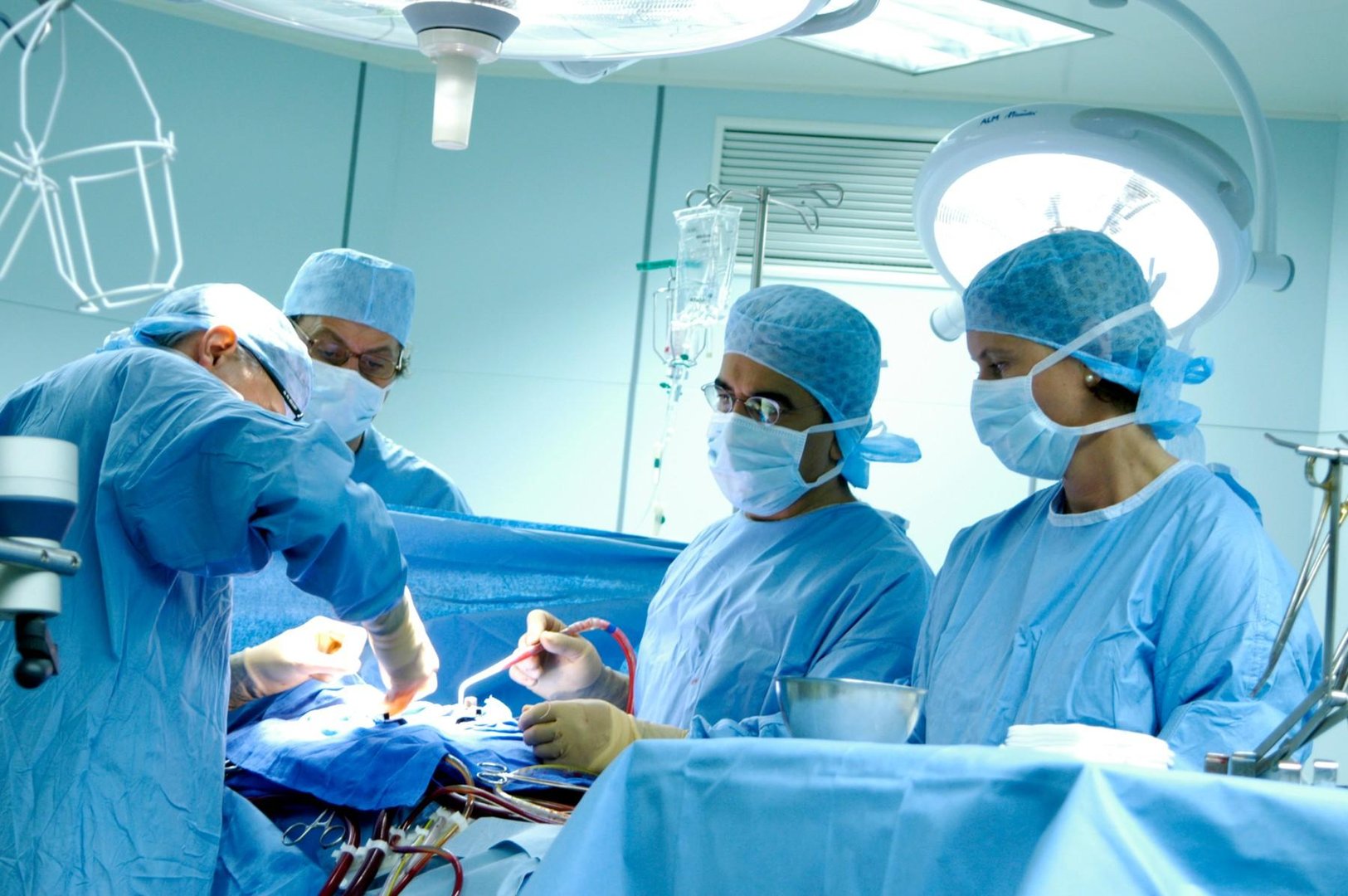 Pri 24 letih je preživela srčni zastoj – le nekaj dni pred tem je ...