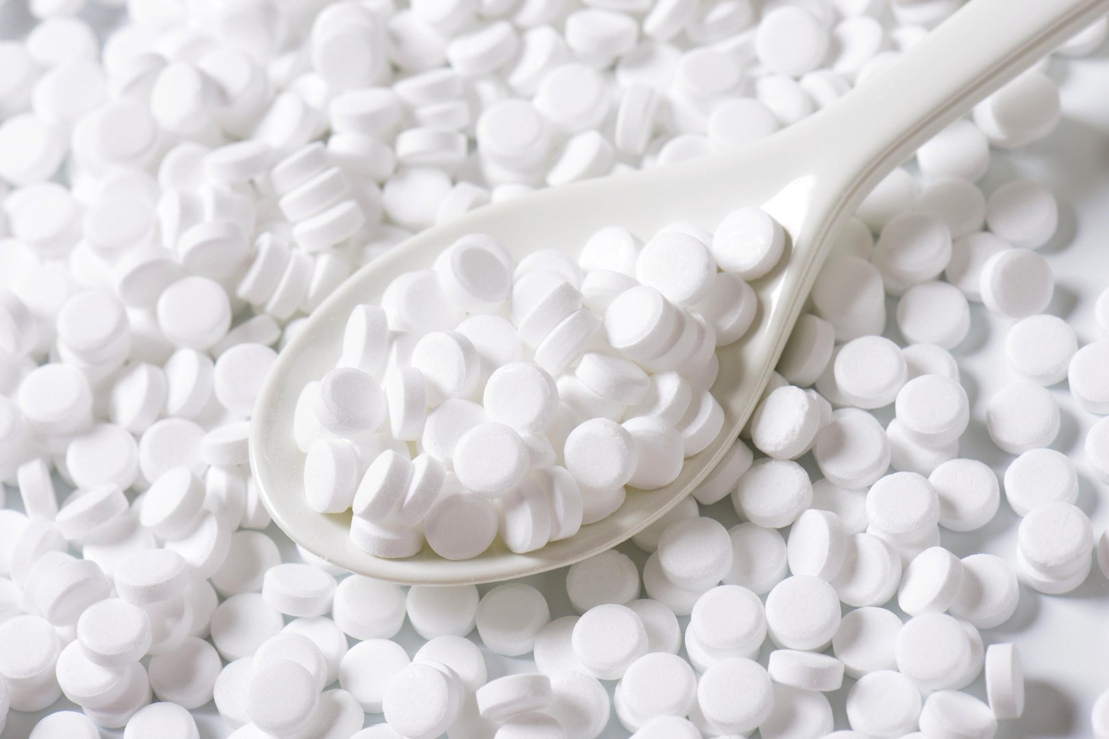 Inštitut za nutricionistiko pojasnjuje: so sladila res manj zdrava od ...