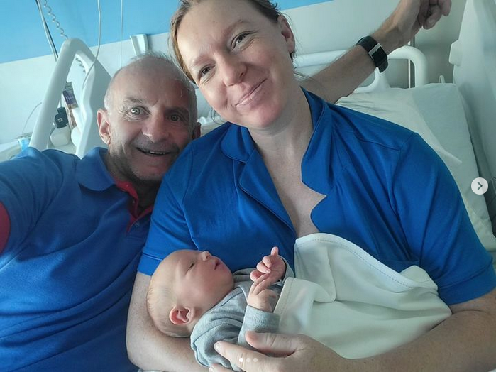 Nekdanja smučarka Maruša Ferk prvič postala mamica. Mala deklica je na ...