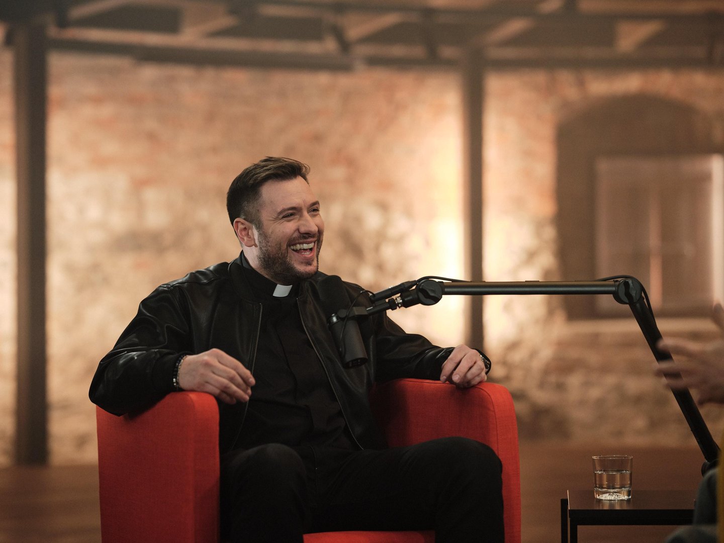 Duhovnik Martin Golob razkriva, kateri del svojega poklica bi nemudoma ...