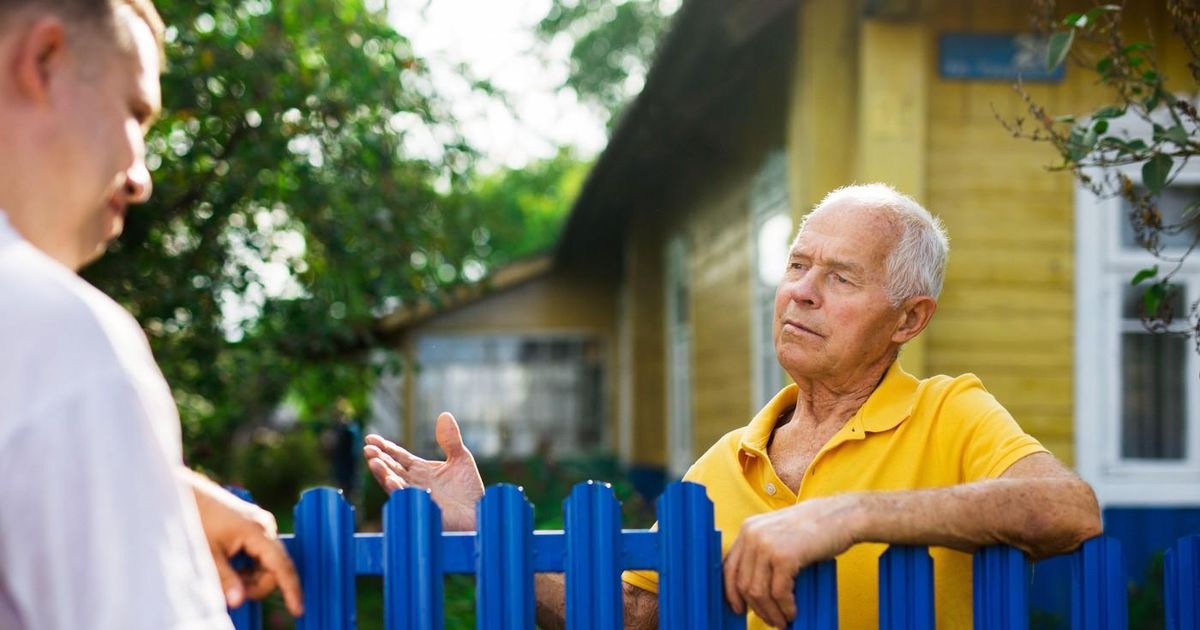 Ko so se vselili v novo hišo, je vse kazalo, da bodo imeli s sosedi ...